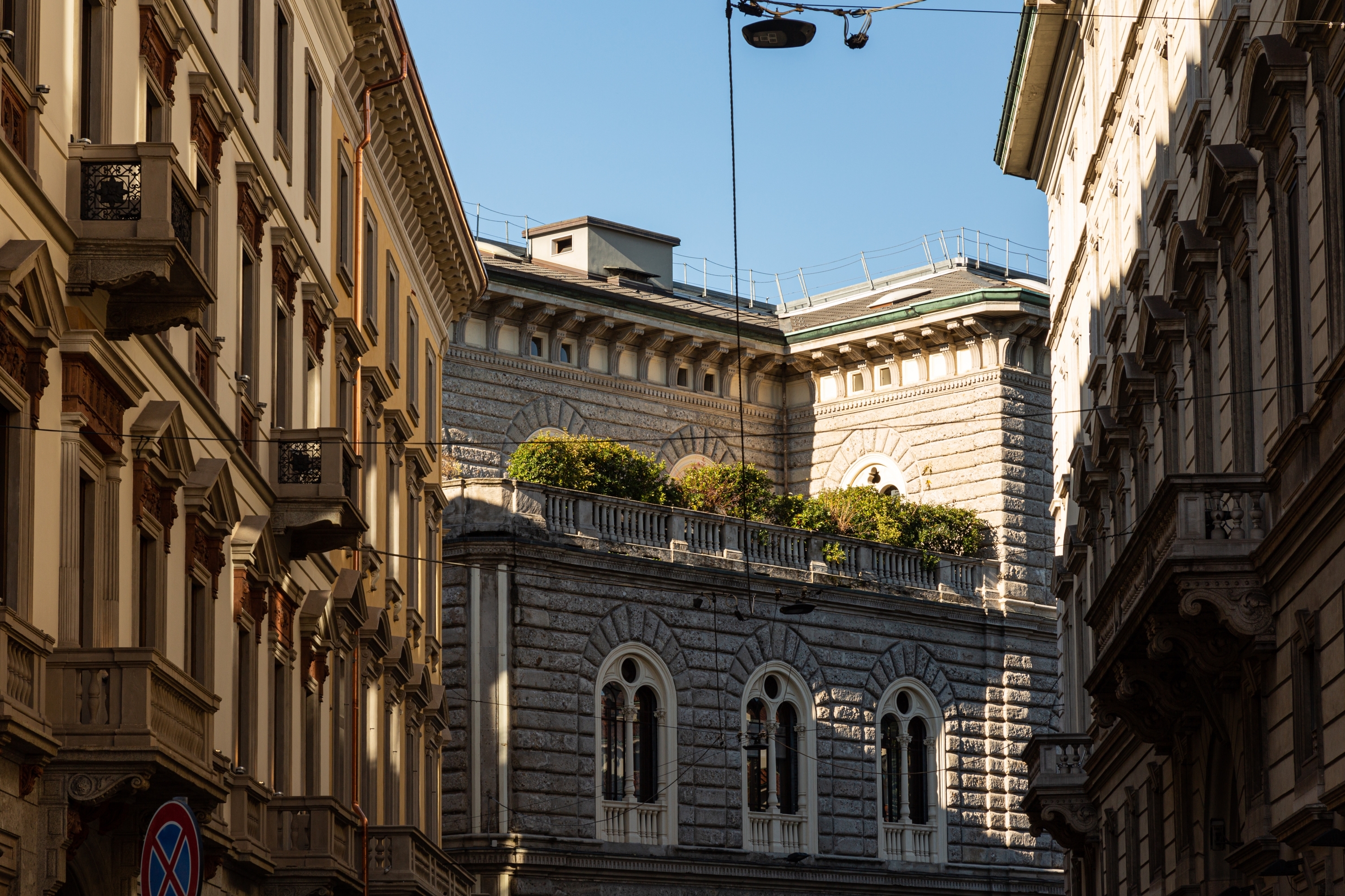 Medium and long term rental apartments Milan center | DOMYA